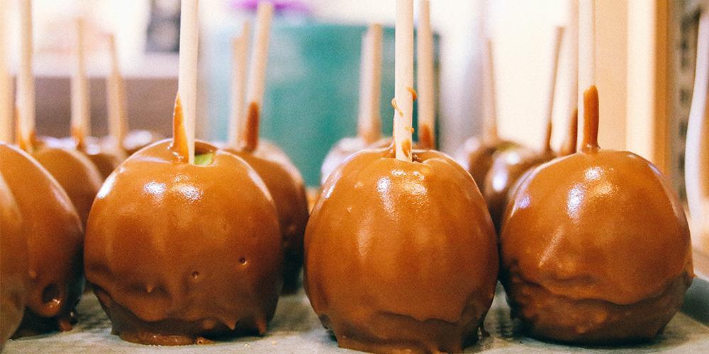 Gourmet Caramel Apples – Gift Packs & Party Favors | US Sweets – US ...